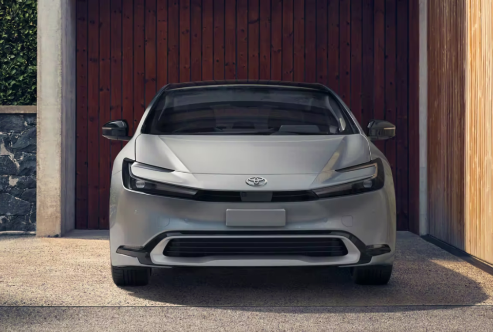 "이 정도면 괜찮은데?" 출시 앞둔 토요타 신형 프리우스, 예상 가격은 얼마?