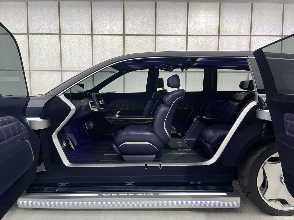 "B필러 삭제되나?" 제네시스, 럭셔리 전기 SUV 'GV90' 이렇게 나올까?