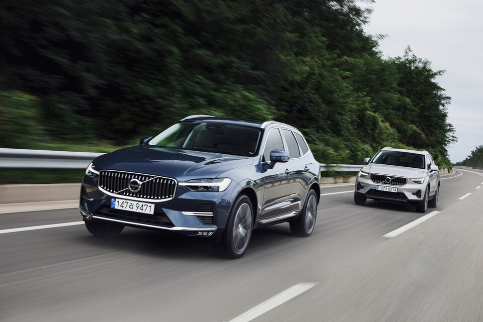 "날개냐 안전이냐 선택은?" 제네시스 GV70 부분변경 VS 볼보 XC60 살펴보니