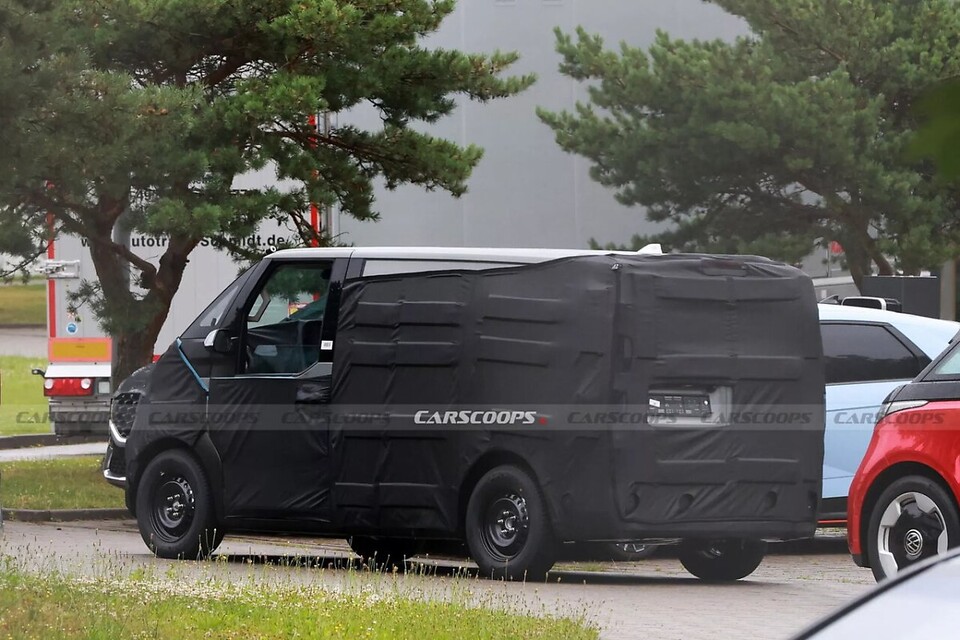 "스타리아·ST1보다 괜찮은데?" 기아, 양산형 PBV 모델 'PV5' 테스트카 포착. 특징은?