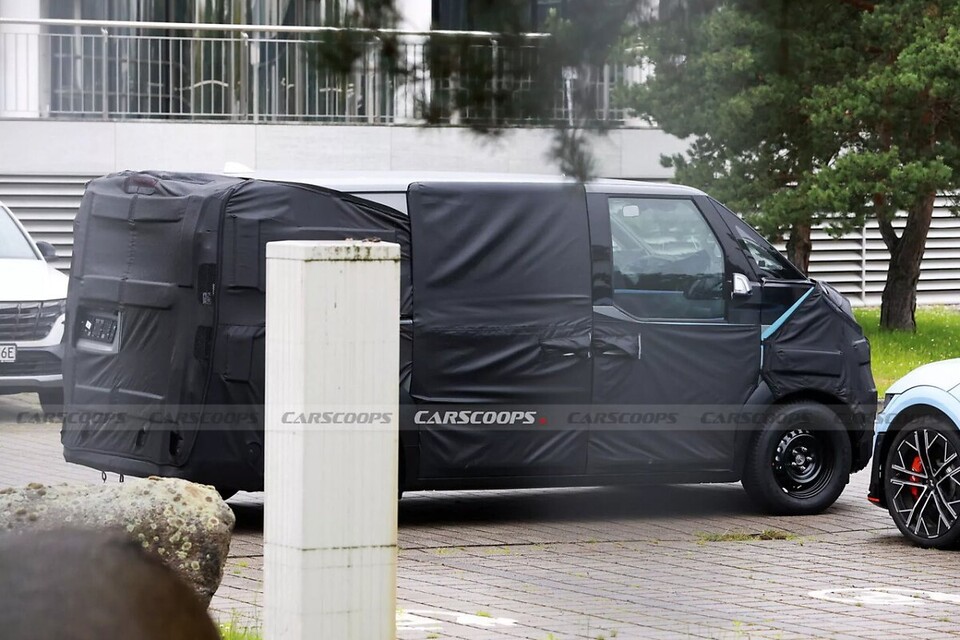 "스타리아·ST1보다 괜찮은데?" 기아, 양산형 PBV 모델 'PV5' 테스트카 포착. 특징은?