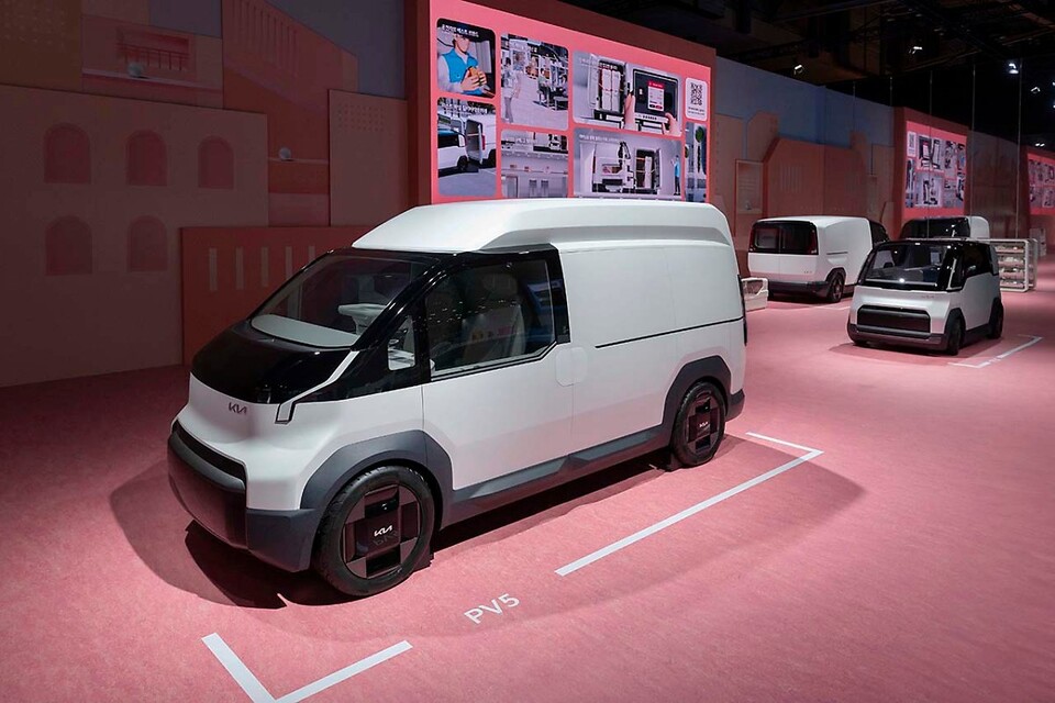 "스타리아·ST1보다 괜찮은데?" 기아, 양산형 PBV 모델 'PV5' 테스트카 포착. 특징은?