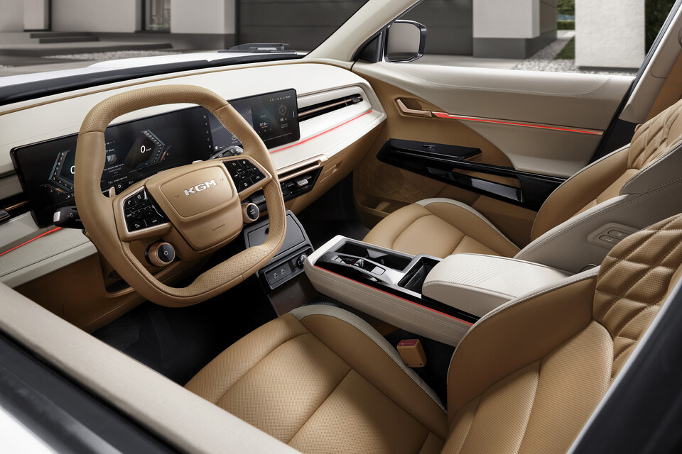 이 정도 가성비라면... KGM '액티언' VS 기아 '신형 스포티지', 무엇을 고를까?