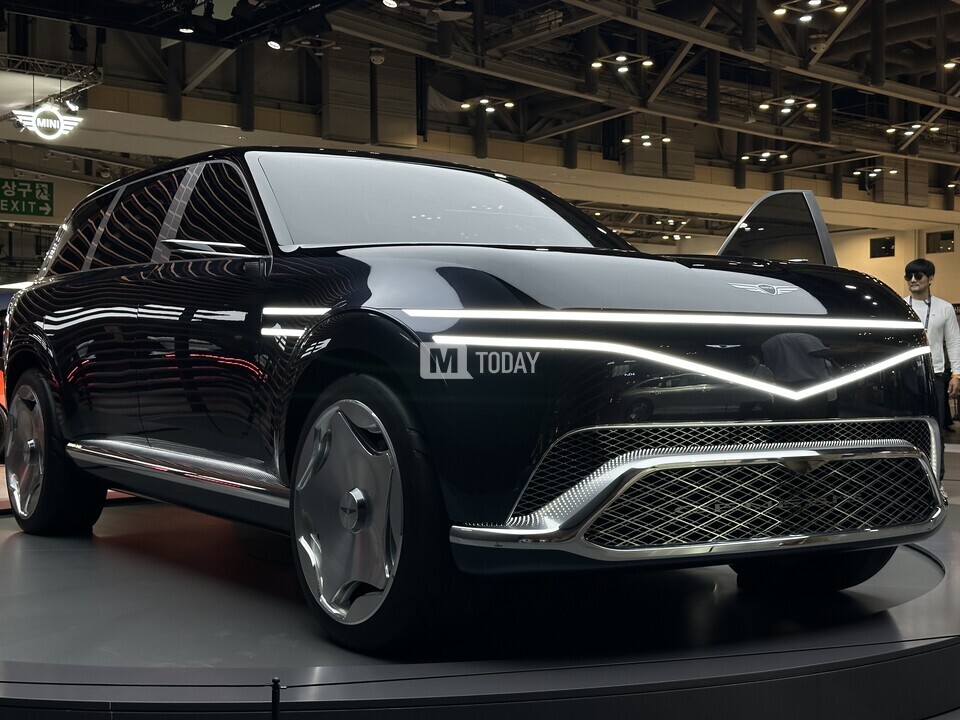 제네시스, 최고급 전기 SUV GV90 양산 준비 착수...10월 첫 프로토타입 제작 예정