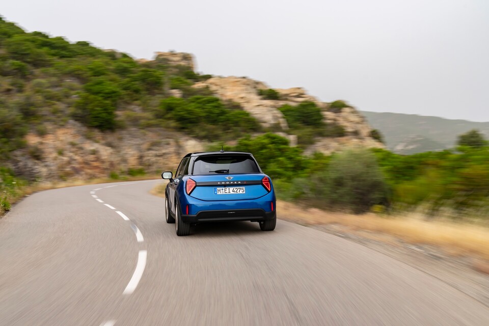 MINI 코리아, ‘뉴 MINI 쿠퍼 S 5-도어’ 국내 출시. 가격은 4,970만원