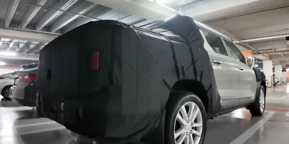 4천만원대에 나와줄까? 출시 앞둔 KGM 전기 픽업트럭 'O100', 실물은 이런 모습!