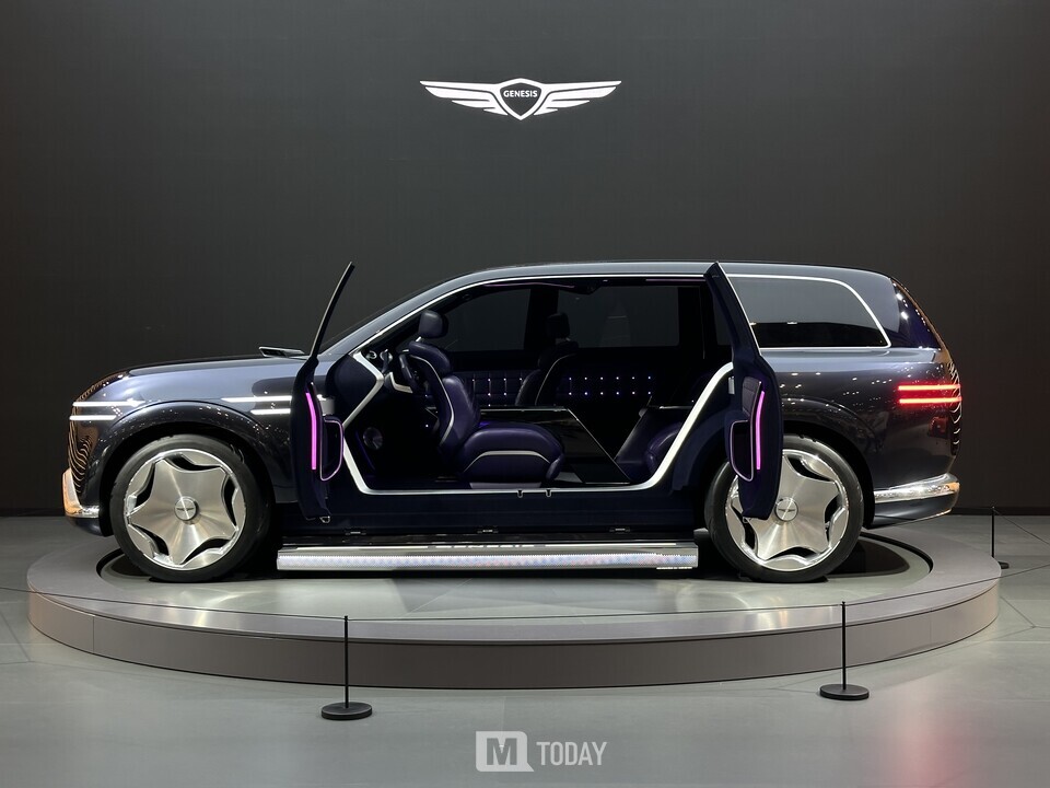 "2억대 국산 SUV 끝판왕" 제네시스, 플래그십 전기 SUV 'GV90' 예상도 등장