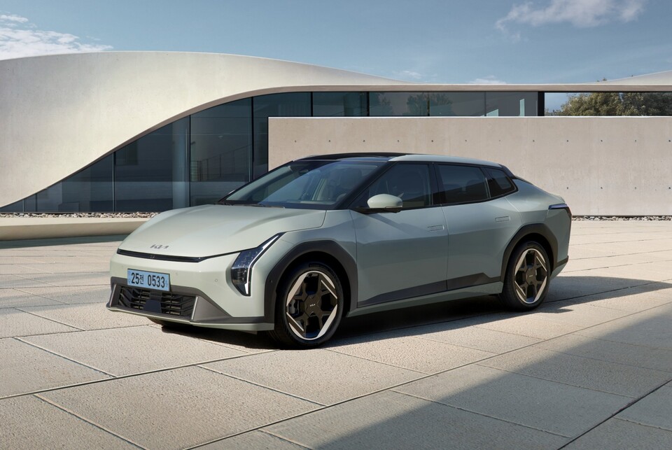 "실구매가 3,400만원대 예상" 기아, 11일 ‘더 기아 EV4’ 계약 개시