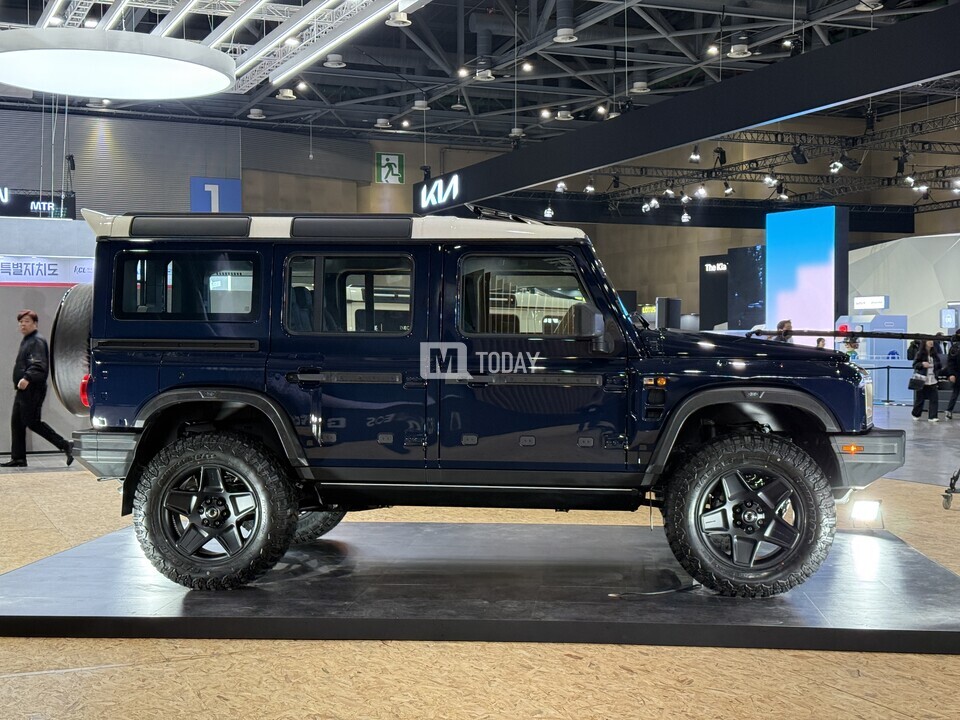 INEOS Automotive and Chelsea Truck Company Reveal Customized Grenadier ...