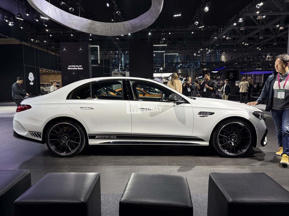 Mercedes-Benz Korea Debuts Limited-Run AMG E 53 Hybrid EDITION 1 at ...