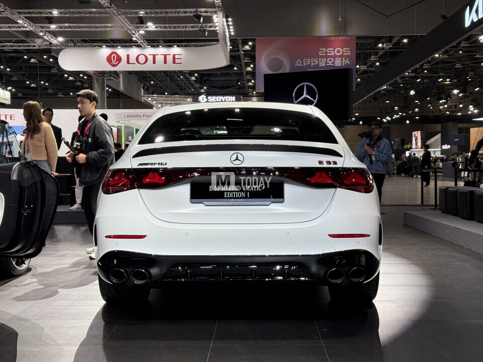 Mercedes-Benz Korea Debuts Limited-Run AMG E 53 Hybrid EDITION 1 at ...