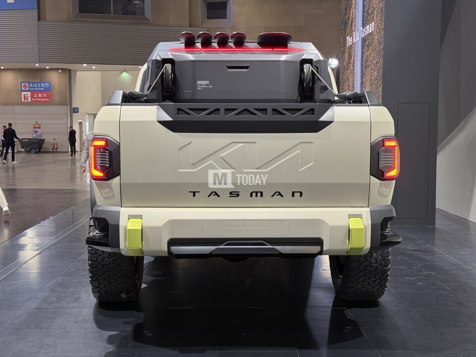 Kia Unveils ‘Tasman Weekender’ Concept Pickup at 2025 Seoul Mobility ...