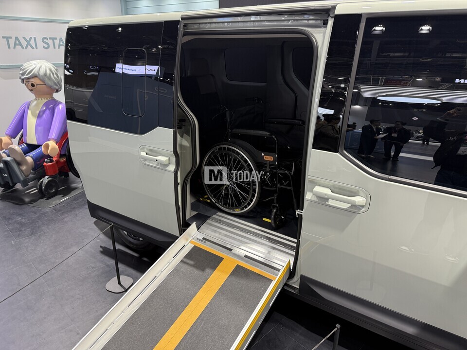 Kia Unveils Production Version of PV5 at 2025 Seoul Mobility Show ...