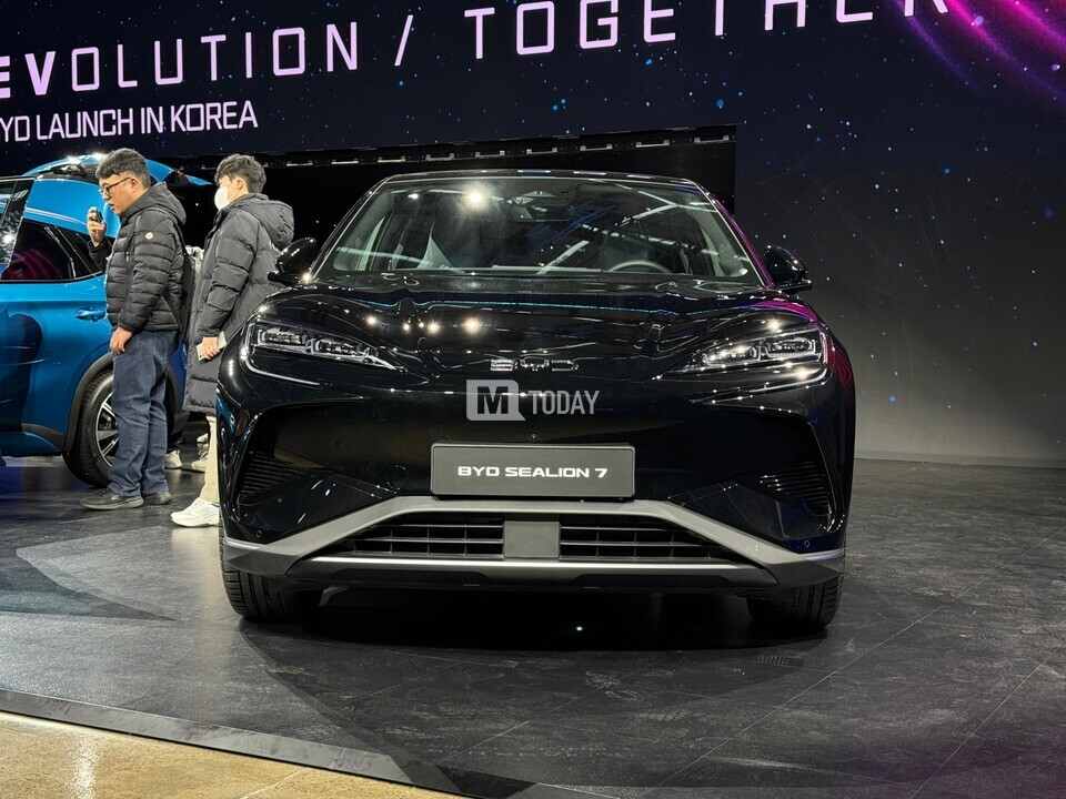 BYD 씨라이언7 vs 기아 EV5, 하반기 전기 SUV 시장 격돌 예고