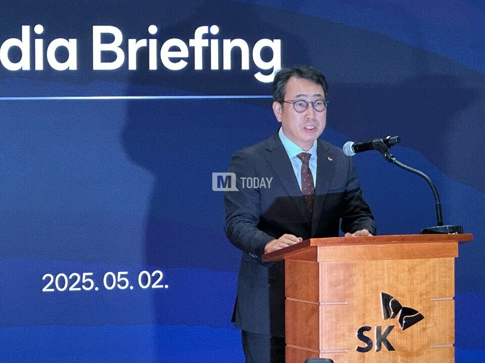 SKT 유영상 CEO "전국 2,600여개 T월드 매장서 신규 가입자 모집 중단"