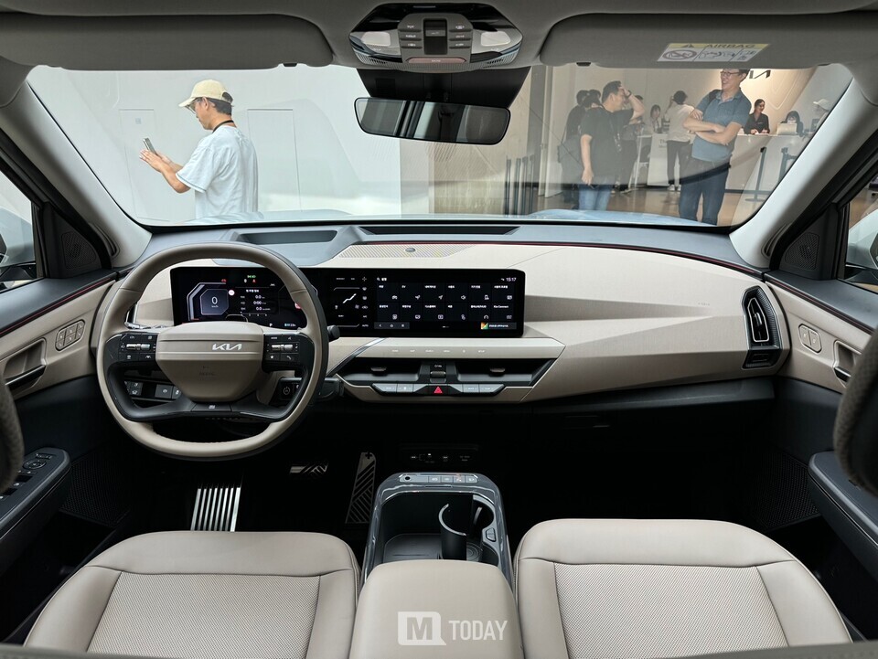 "가장 유니크한 전기차" 기아, 준중형 전기 SUV 'EV5' 실물로 보면 이런 모습!