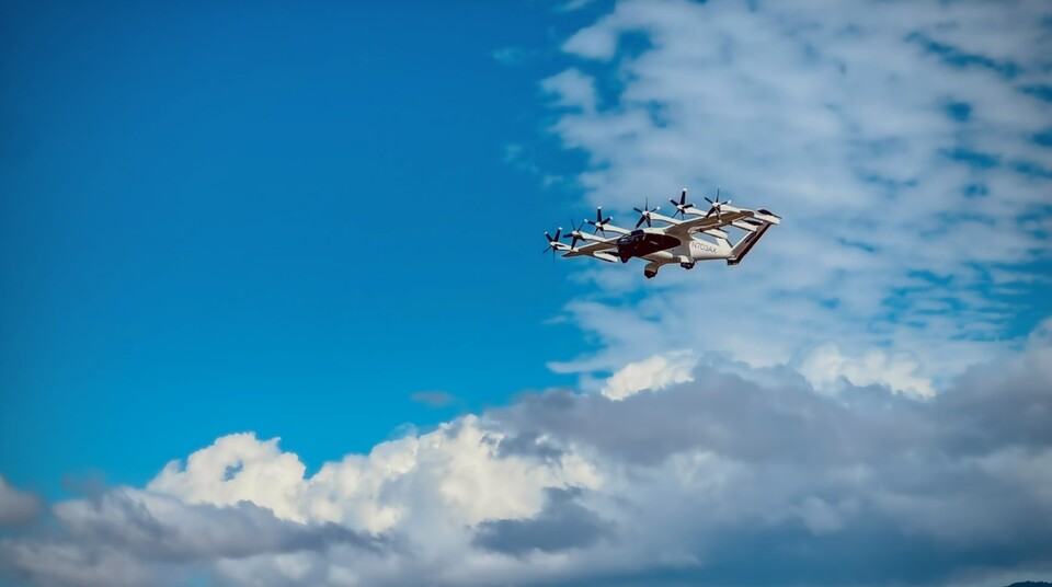 “하늘 나는 택시, 캘리포니아를 날다!” 아처 에비에이션 ‘미드나이트’ eVTOL 첫 공개 비행
