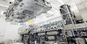 EUV 노광장비 없는 중국 반도체, TSMC. 삼성 등에 10-15년 뒤처져